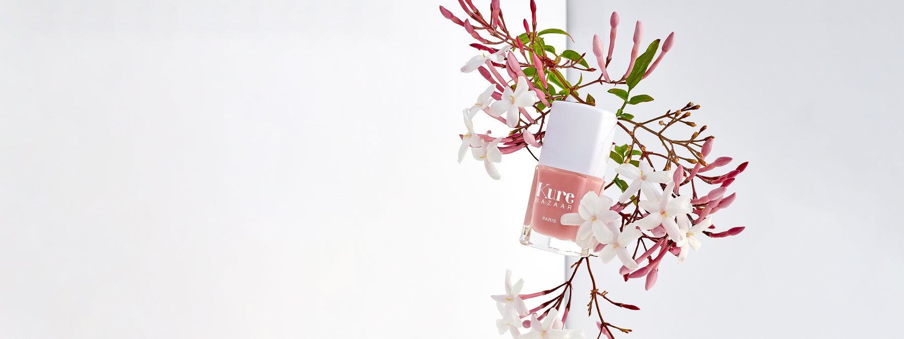 LES NUDES - THE NUDES - Kure Bazaar Paris